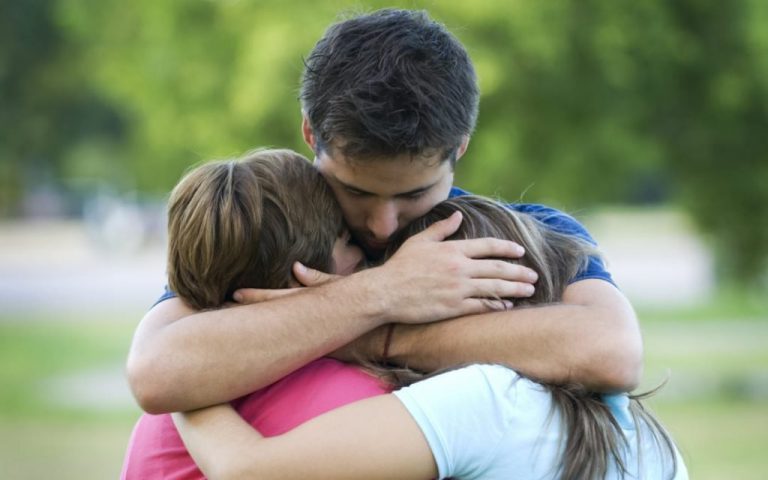 ¿Qué son los progenitores e hijos afines?